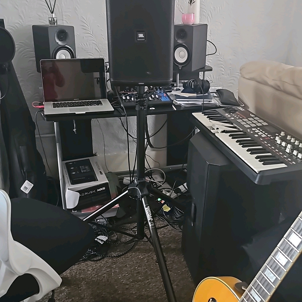 logon kjb (@kesterjbrookes) is LIVE - TikTok LIVE