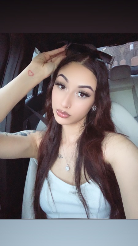 𝐬𝐱𝐫𝐚 (@itssaraa____) is LIVE - TikTok LIVE