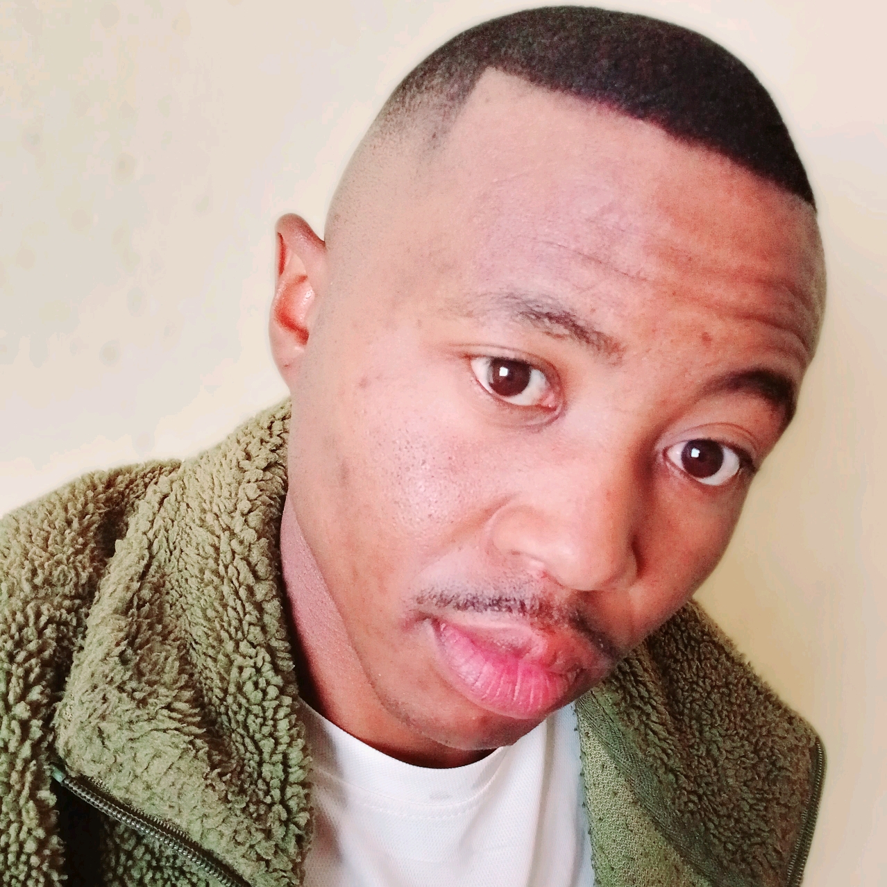 Lawrence_Wa_Mosotho🇱🇸🇿🇦 ️ (@lawrencemotloung765) is LIVE - TikTok LIVE