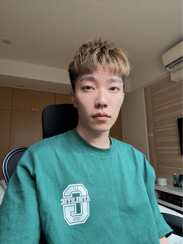 𝐉 (@deng.zzz) is LIVE - TikTok LIVE
