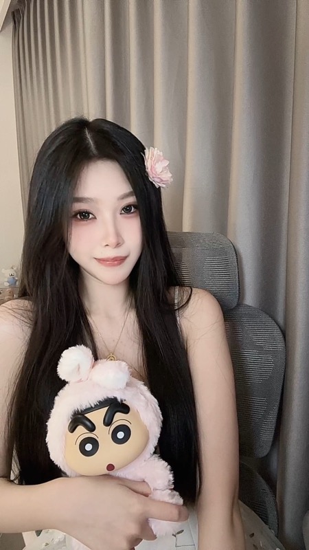 Yara 小澈🚙 (@yara48408) is LIVE - TikTok LIVE