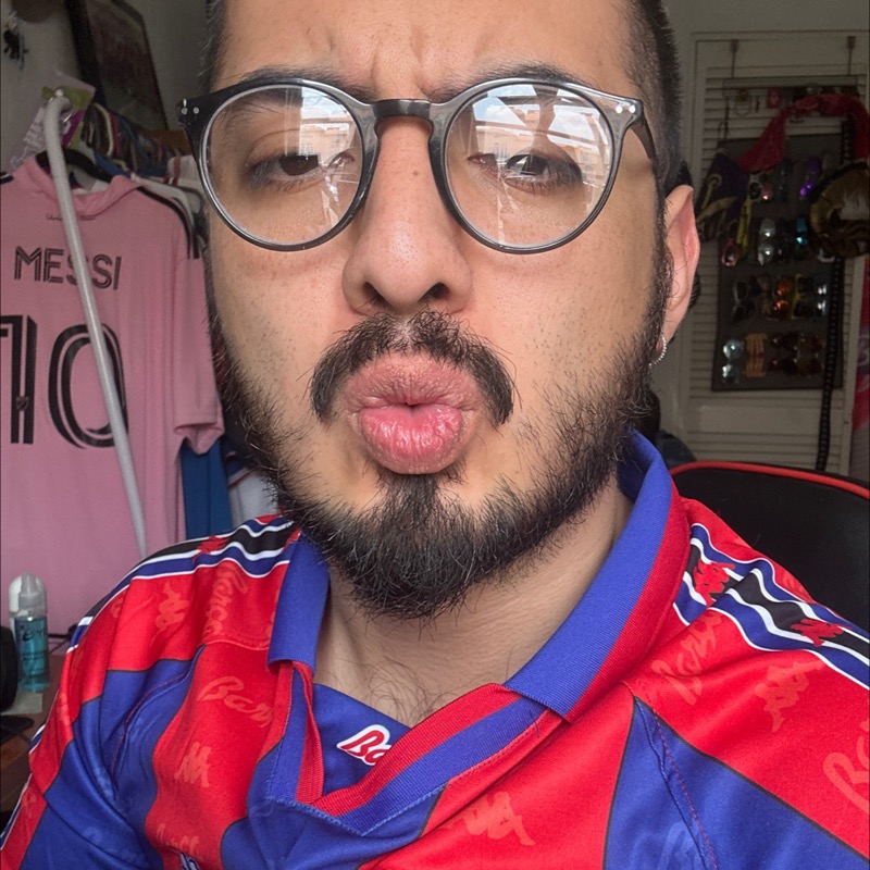 Edwin JuarezZz (@edwinjuarezzz) is LIVE - TikTok LIVE