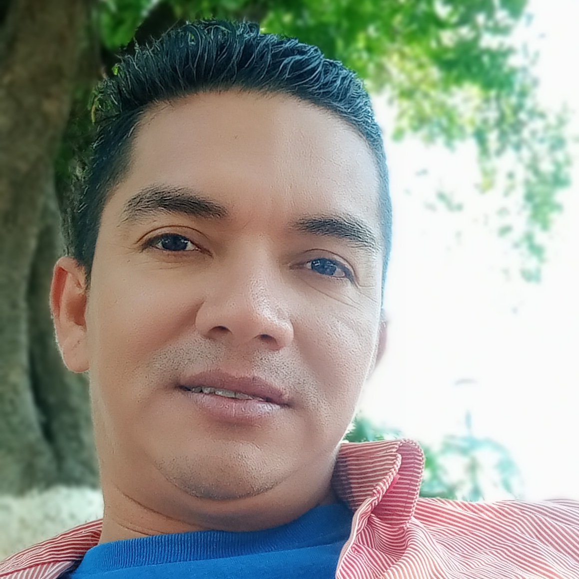 John Pither Cespedes Arce (@johnpithercespedes) is LIVE - TikTok LIVE