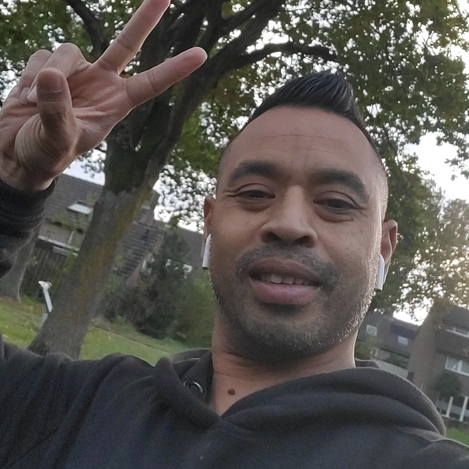 Badraaf2020 (@badraaf2020) is LIVE - TikTok LIVE