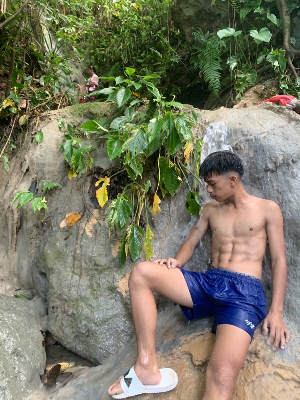 CRISHLER🖤 (@yuji026) is LIVE - TikTok LIVE