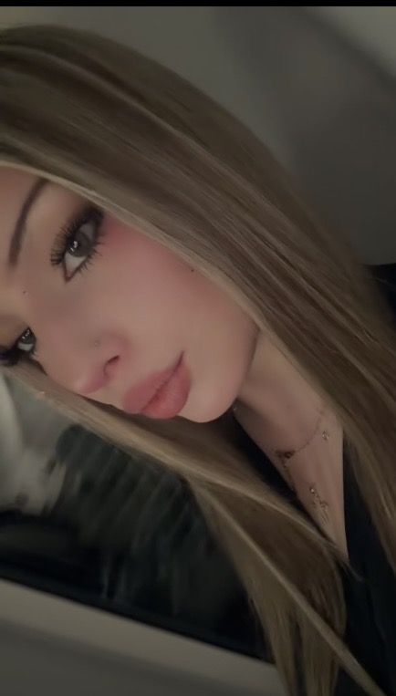 idibiks (@2bebecees) is LIVE - TikTok LIVE
