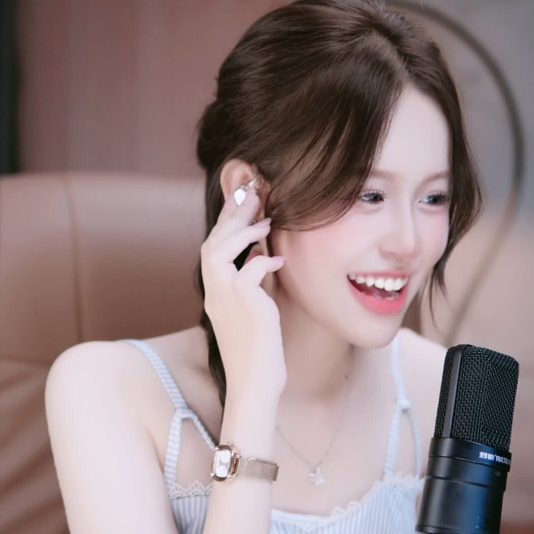 Berry 💌 (@berryxinh7979) is LIVE - TikTok LIVE