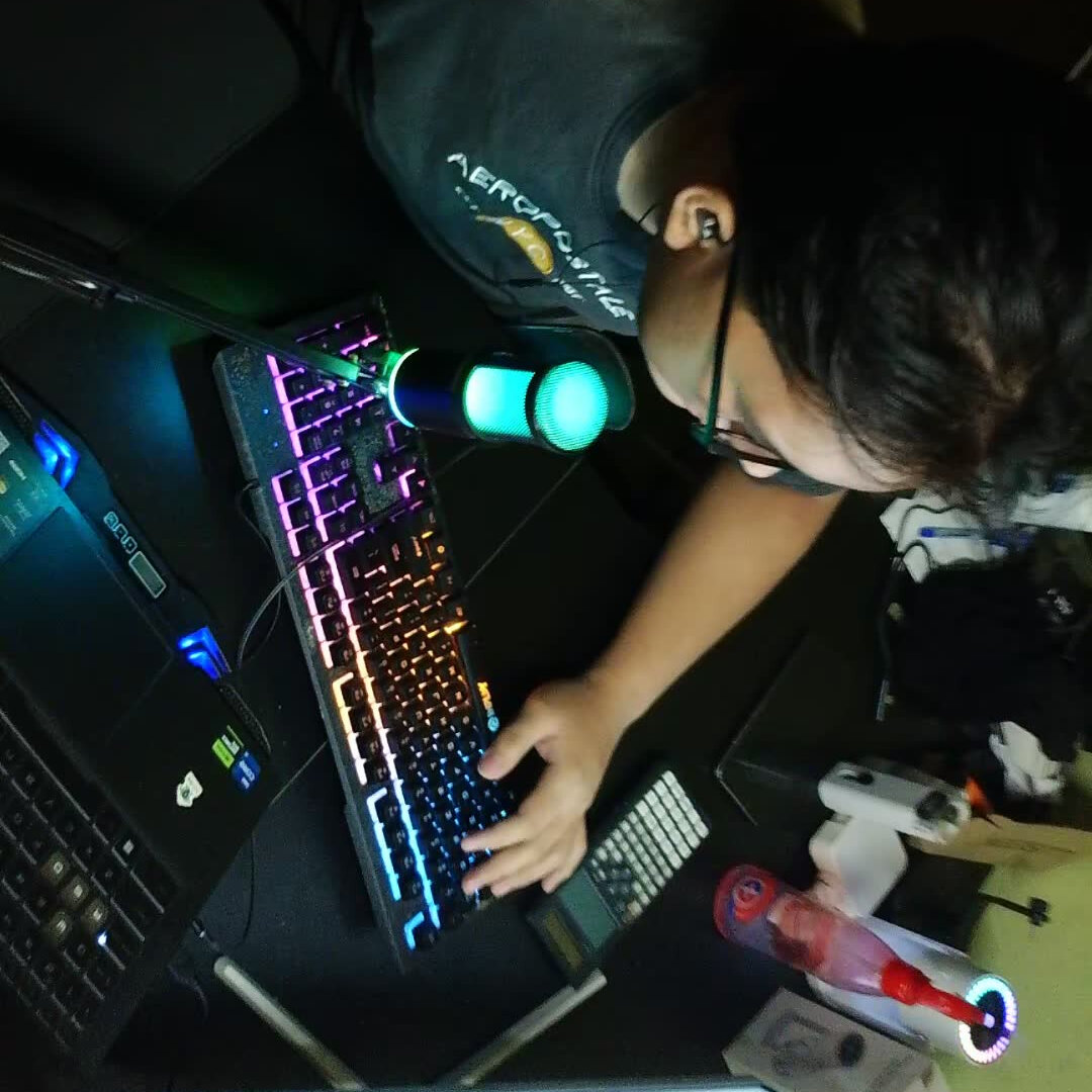 Kentz.tech (@kentz_20) is LIVE - TikTok LIVE