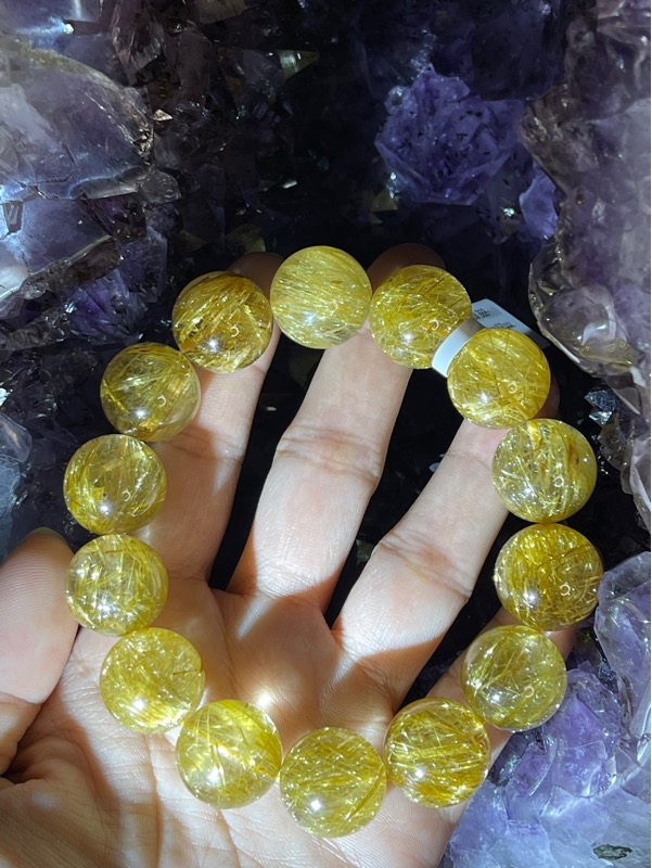 aunyarin_stone (@aunyarin_stone) is LIVE - TikTok LIVE