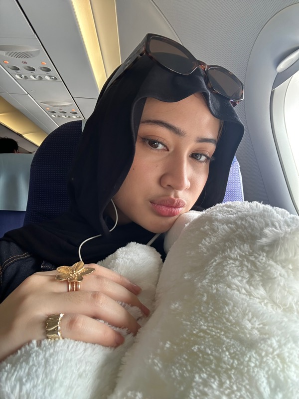 Noya Redja (@meandthingss) is LIVE - TikTok LIVE