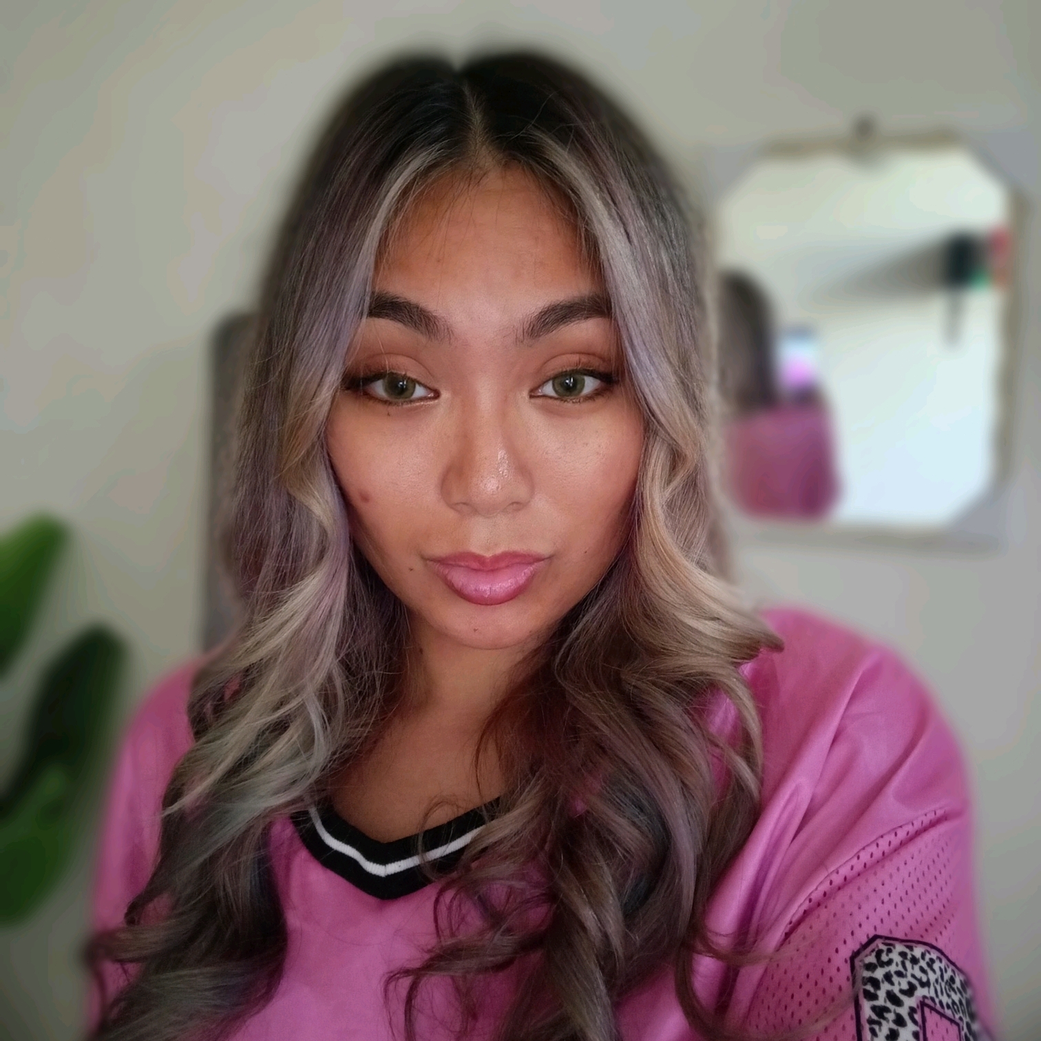Aly (@_aly.official) is LIVE - TikTok LIVE