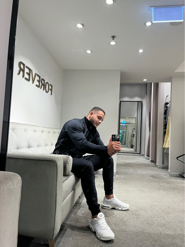sadee.slaban (@sadee.slaban) is LIVE - TikTok LIVE