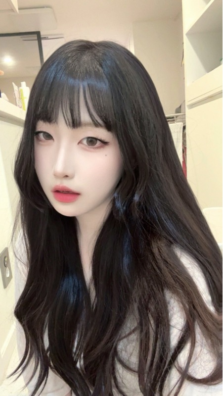 ᴊᴜᴊᴜ 주주🪼 (@j.e.l.l.y.j.u.j.u) is LIVE - TikTok LIVE