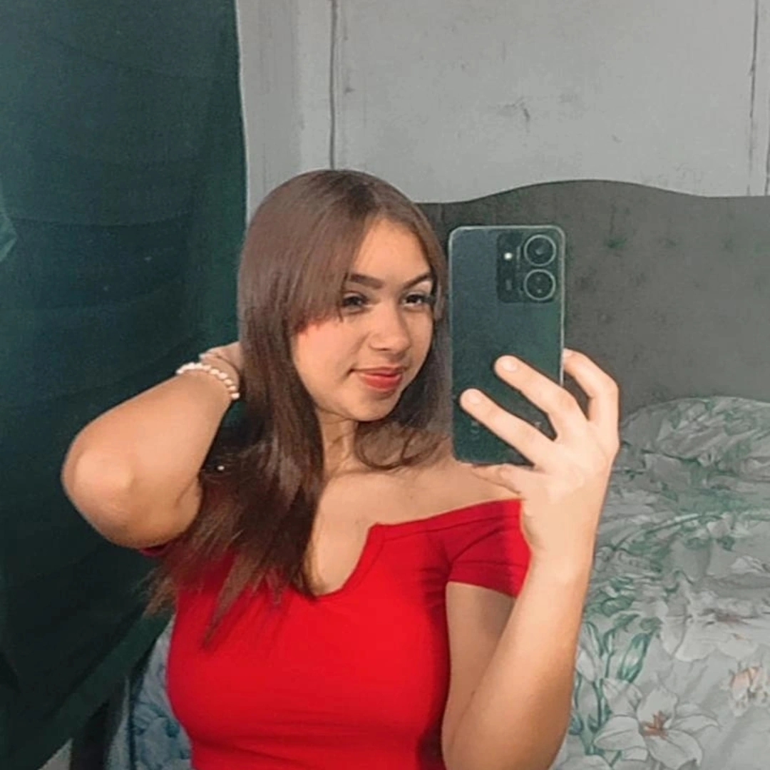 Marcela🫶🏼 (@marcela.zapata0) is LIVE - TikTok LIVE
