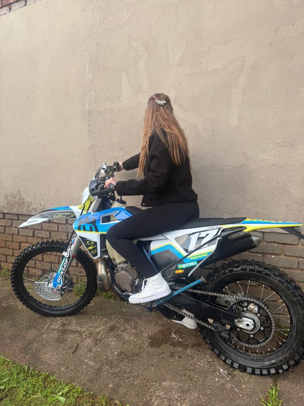 Nykie💋 (@nykie_09) is LIVE - TikTok LIVE