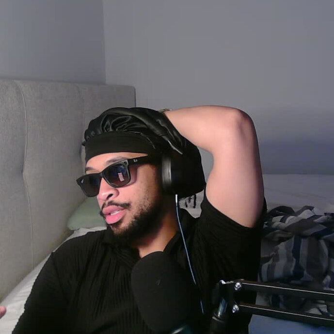 Christian (@christian.hoo) is LIVE - TikTok LIVE