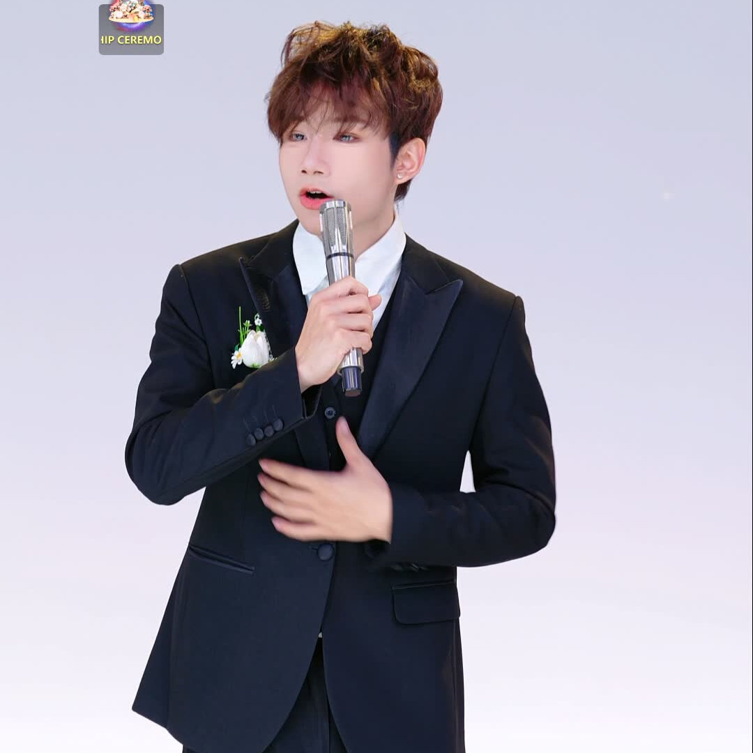 SKY BORN (@.sky_born_) is LIVE - TikTok LIVE