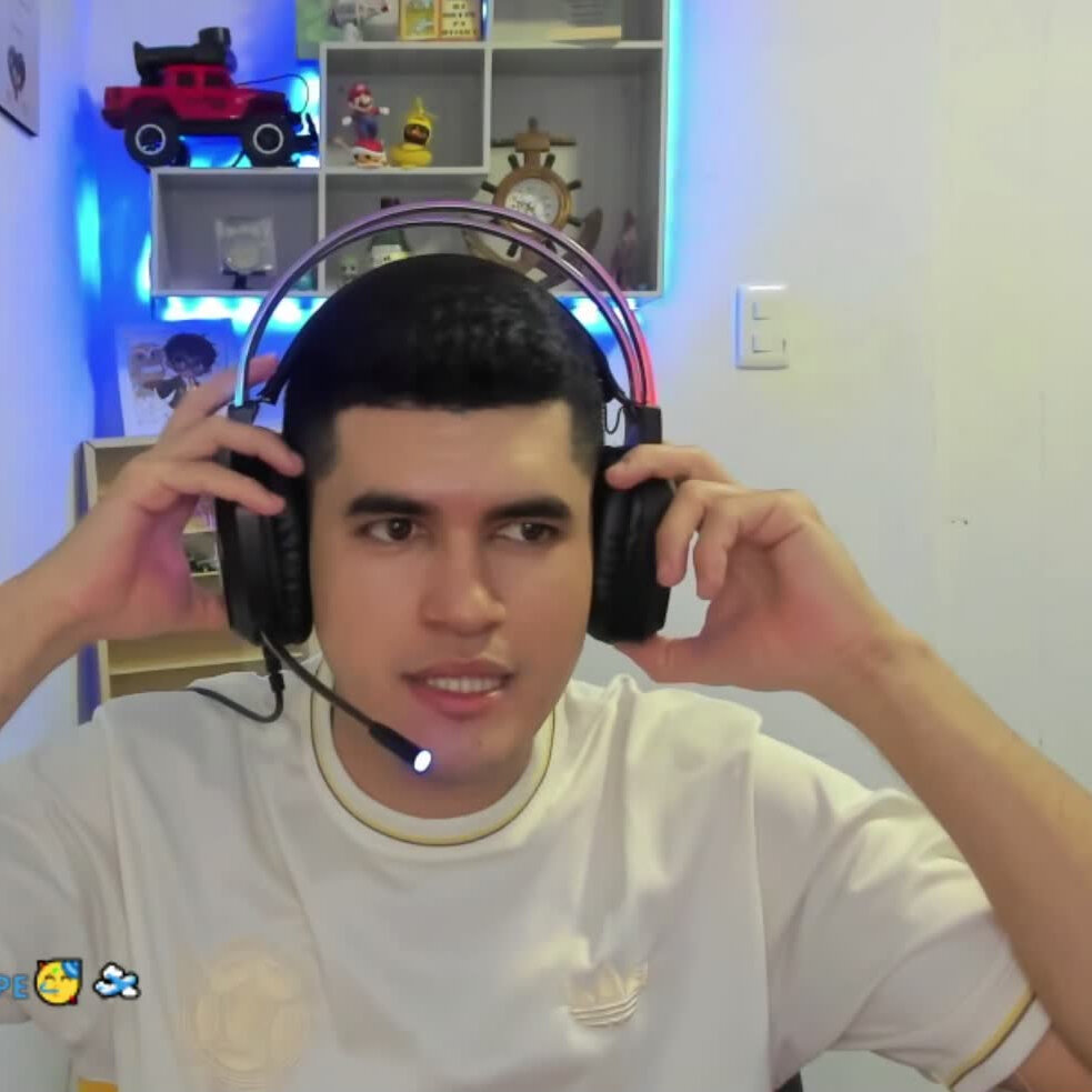 🦁A velasquez. 🦁 (@aavelasquez10) is LIVE - TikTok LIVE