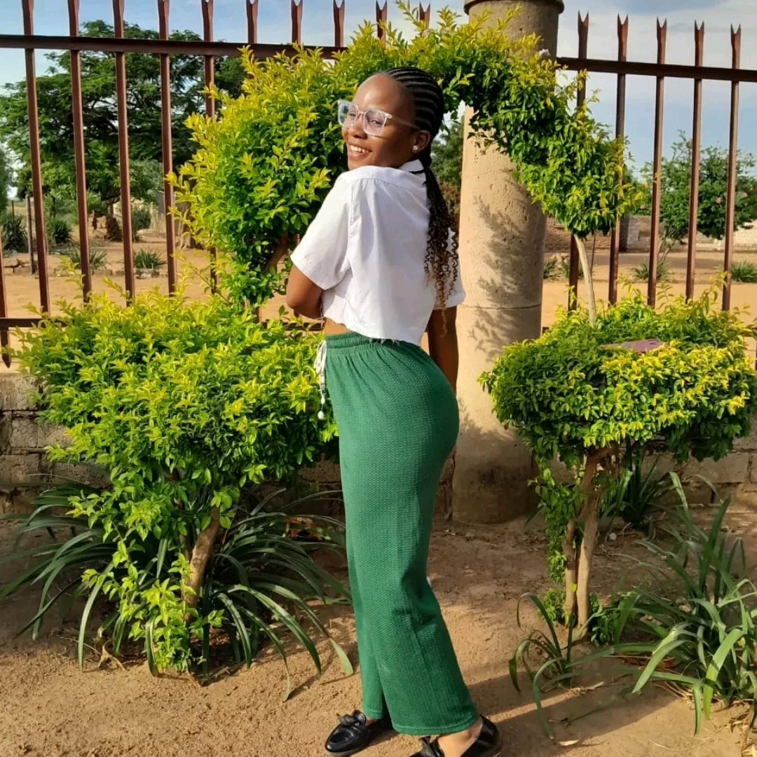 Tshimo ️ ️ (@tshimologo722) is LIVE - TikTok LIVE