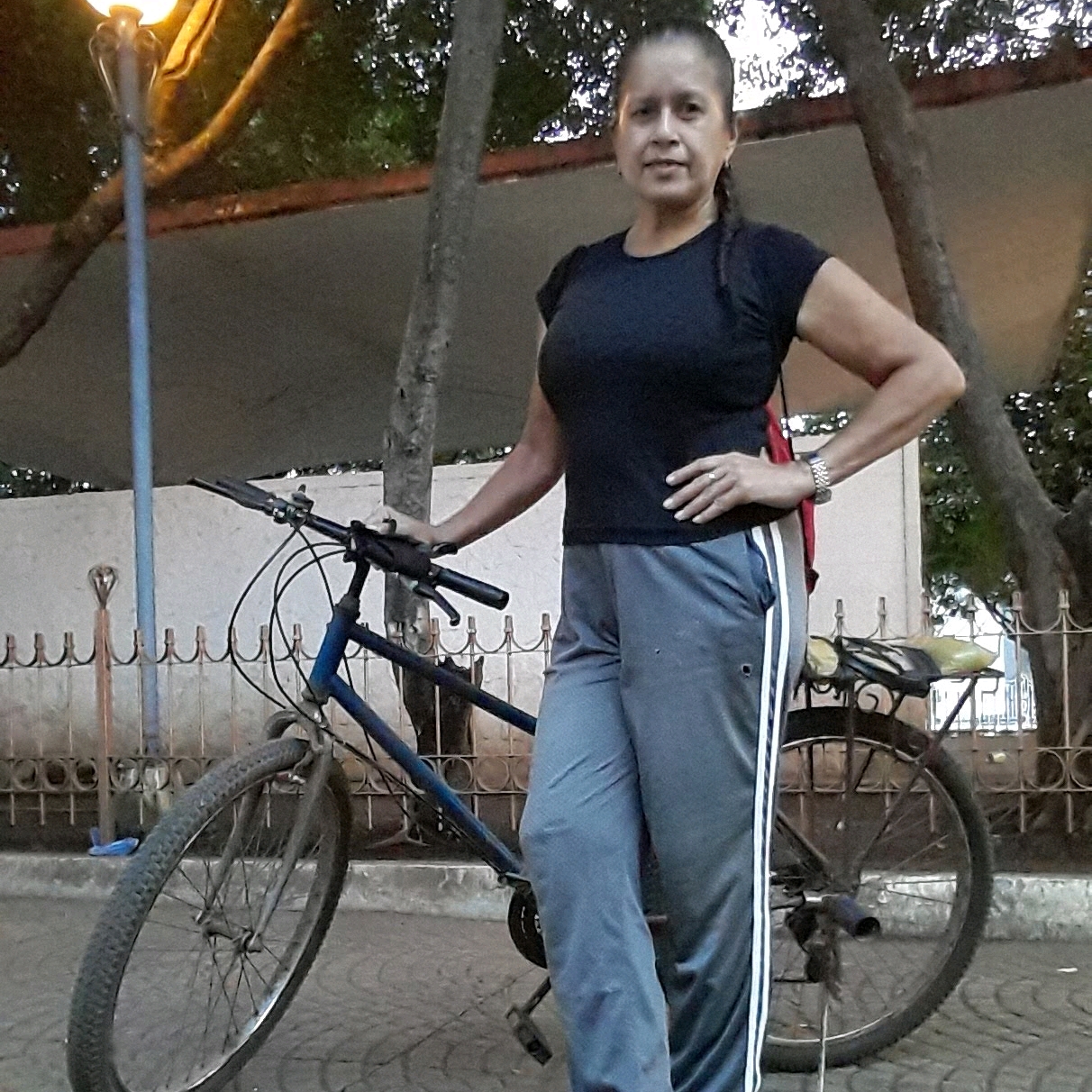 Corina Ramos (@corinaramos_oficial) is LIVE - TikTok LIVE