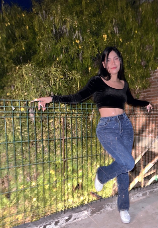 💜C A R O Lツ🤍 (@carolina_gray) is LIVE - TikTok LIVE