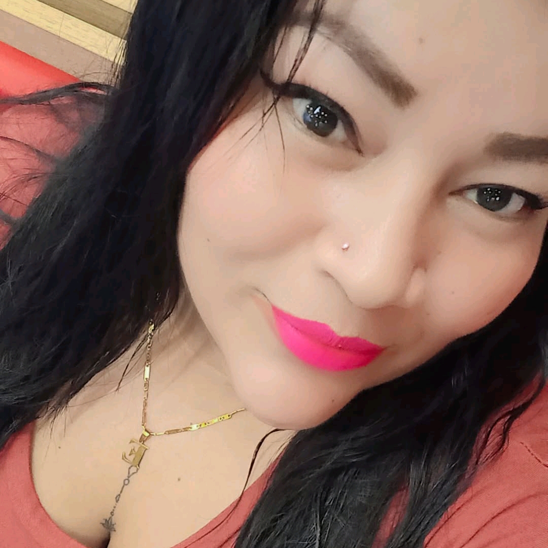 Arely flores 💐 (@arelyflower1) is LIVE - TikTok LIVE