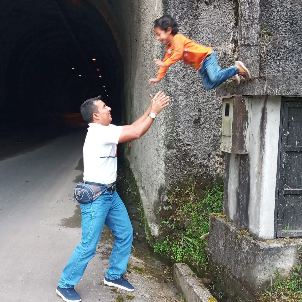 Roberto Salvatierra (@roberts.76) is LIVE - TikTok LIVE
