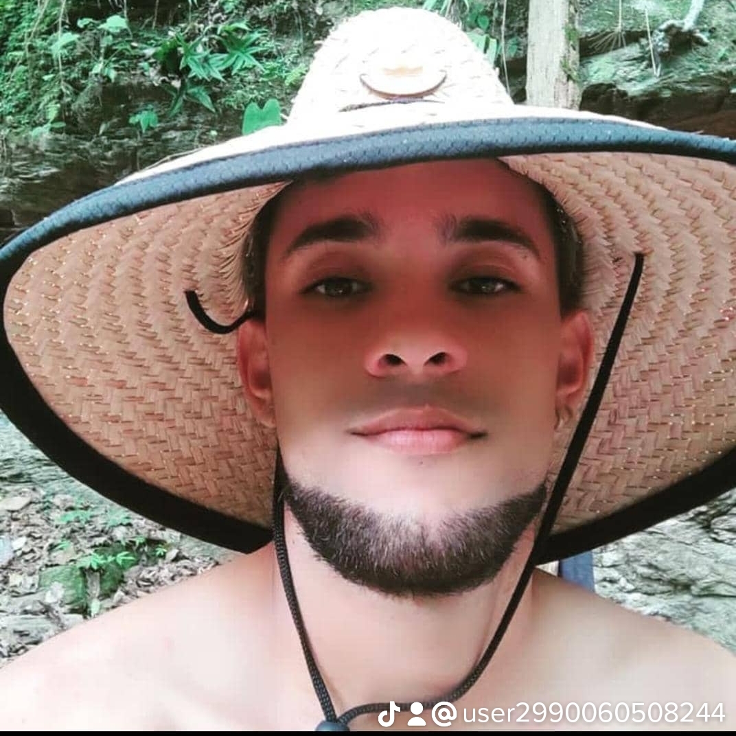 Cesar Abreu vidente (@cesar.abreu05) is LIVE - TikTok LIVE