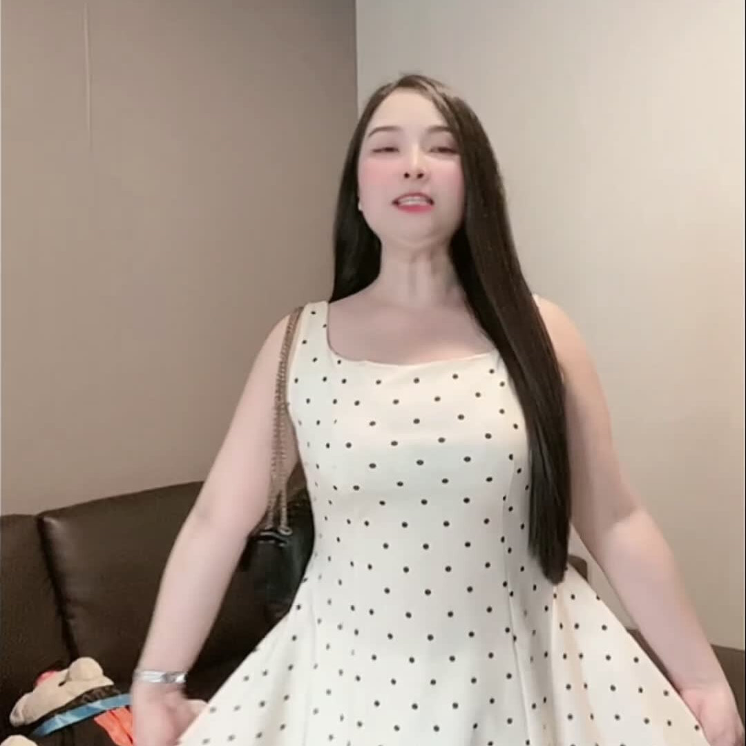 ขวัญ ชนิดา รีวิว (@kwan.chanida) is LIVE - TikTok LIVE