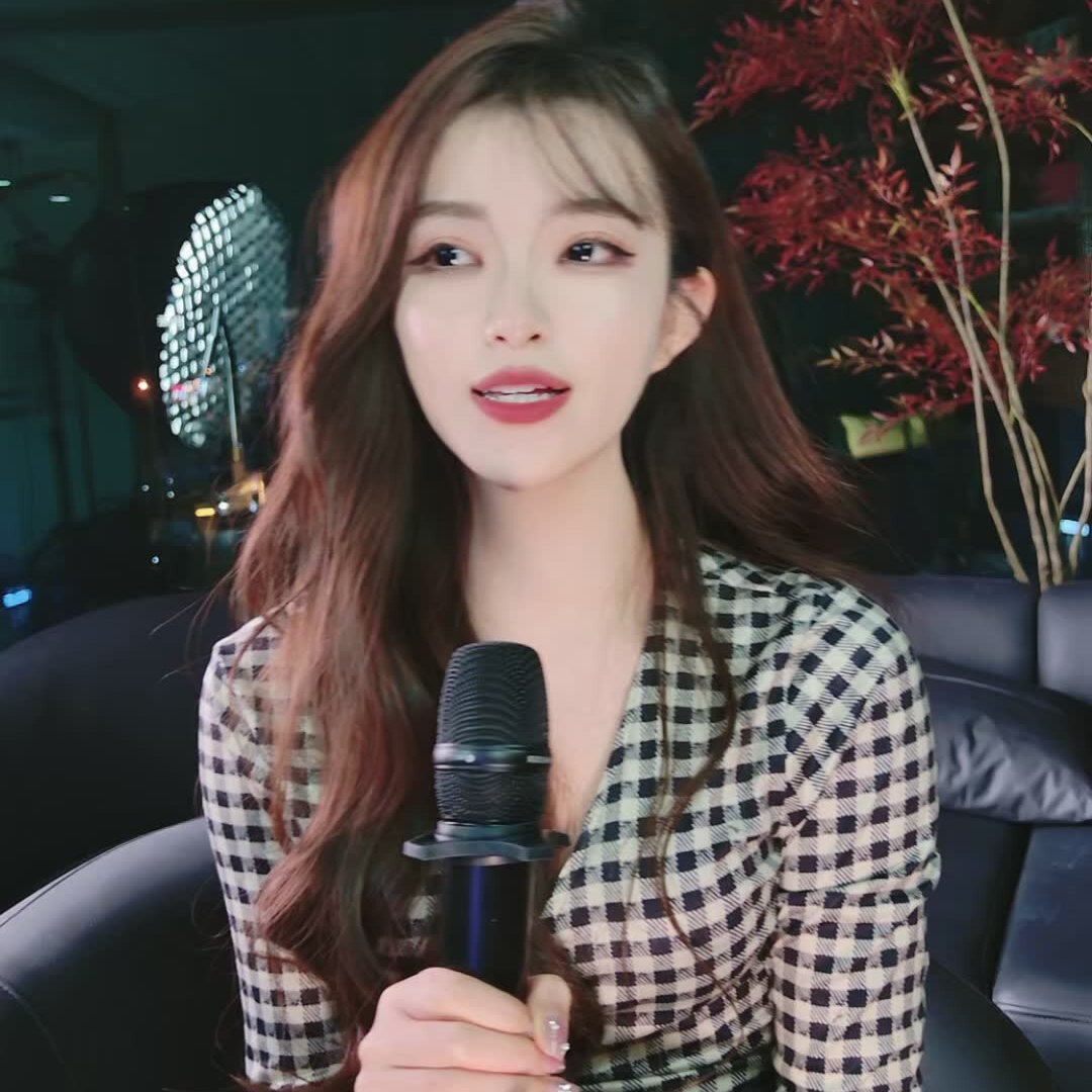 MiriamTanyak8LK_ (@miriamtanyak8lk_) is LIVE - TikTok LIVE