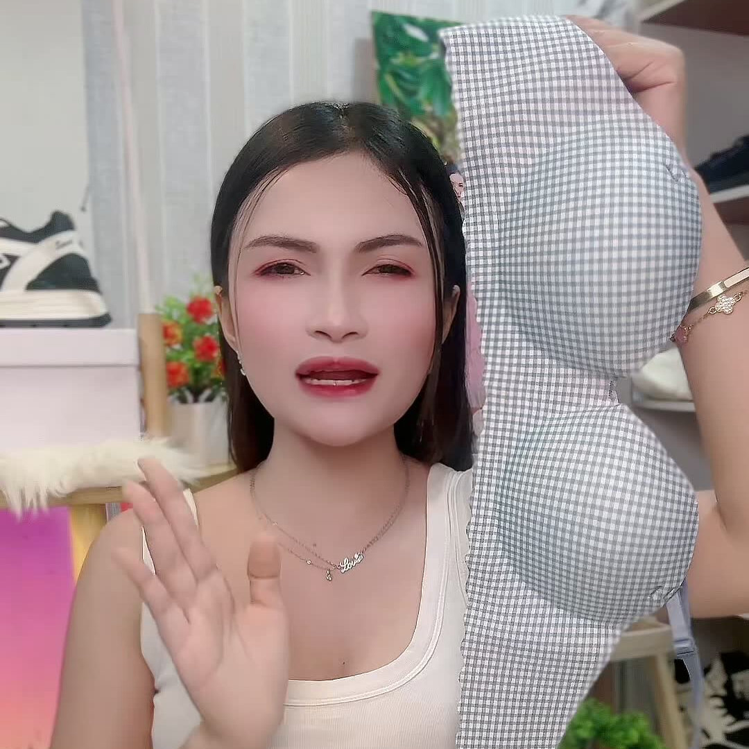 โดนัทDonut(ช่องหลัก)☀️🌈🍭 (@donut.049) is LIVE - TikTok LIVE