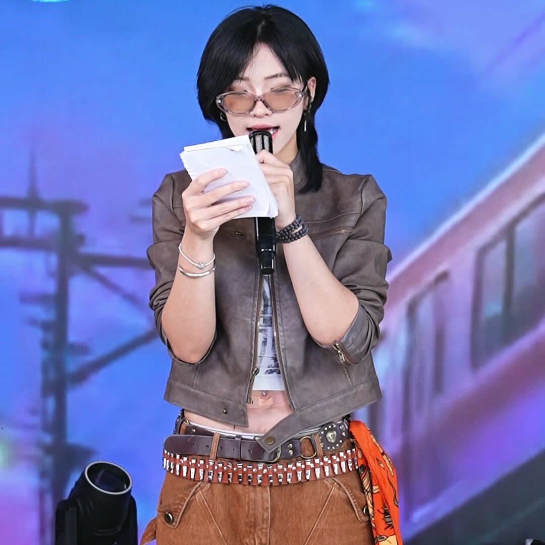 M-WORLD 009 (@new.world_009) is LIVE - TikTok LIVE